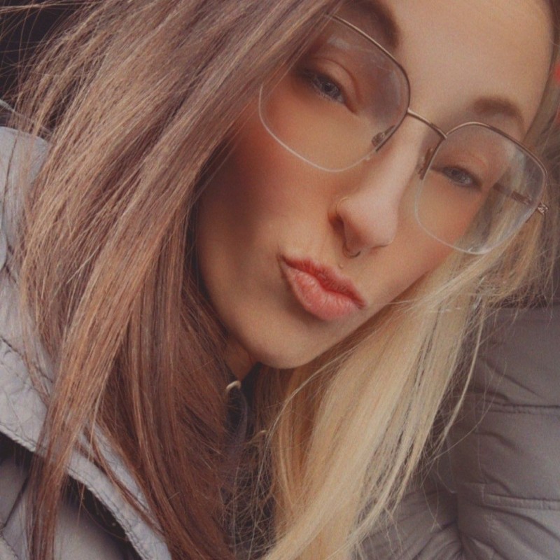 Kay Mattison (@yttamyak) | Snapchat Stories, Spotlight & Lenses