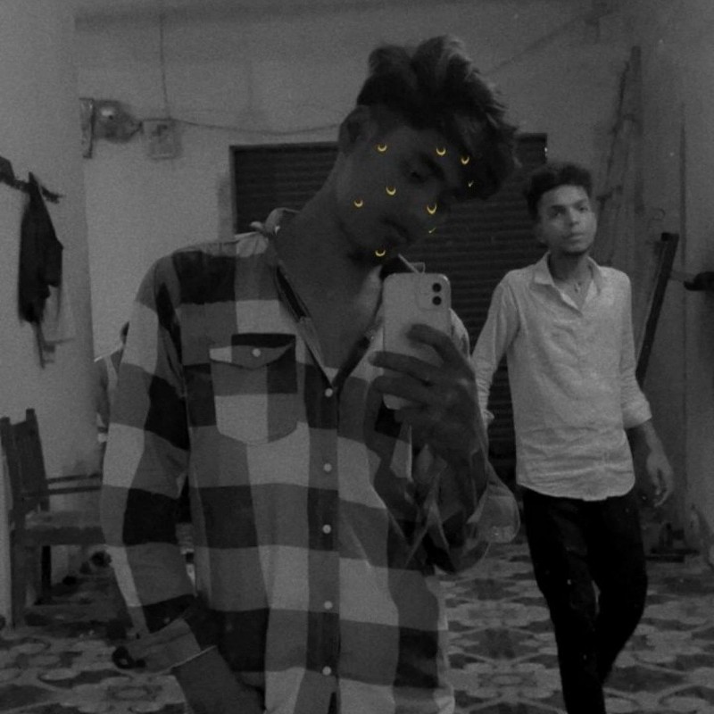 Y᭄ugan._._.Rajput._._. (@yugan_singh) | Snapchat Stories, Spotlight ...