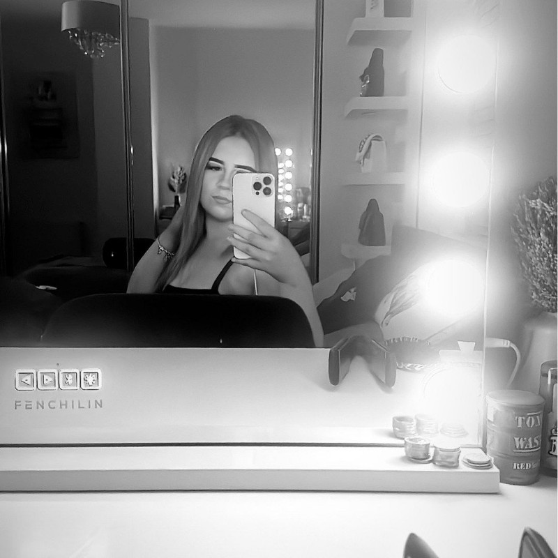 𝐌𝐚𝐢𝐬𝐢𝐞-𝐠𝐫𝐚𝐜𝐞🪭🪩🍒 (@yzz.mls) | Snapchat Stories, Spotlight & Lenses