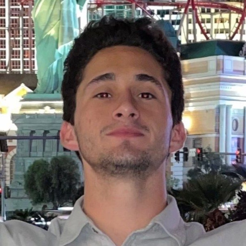 Zachary Ryan (@zacharyyryann) | Snapchat Stories, Spotlight & Lenses