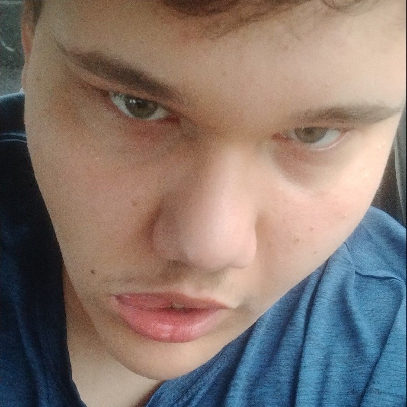 Zach(19)🖤 (@zacho20251) | Snapchat Stories, Spotlight & Lenses