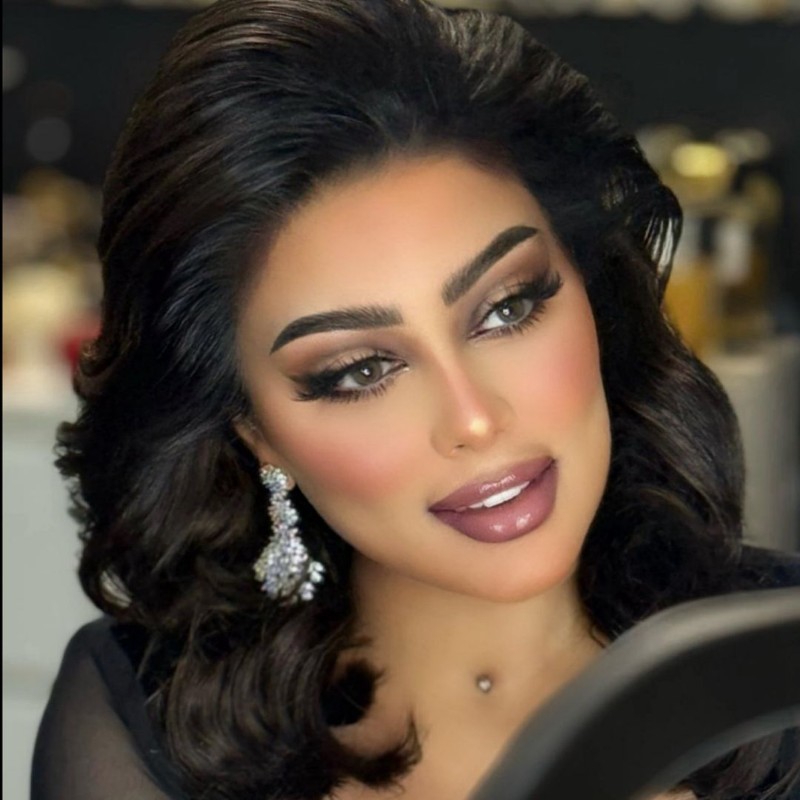 Zainab AlAli 🗝 (@zainab_alali85) | Snapchat Stories, Spotlight & Lenses