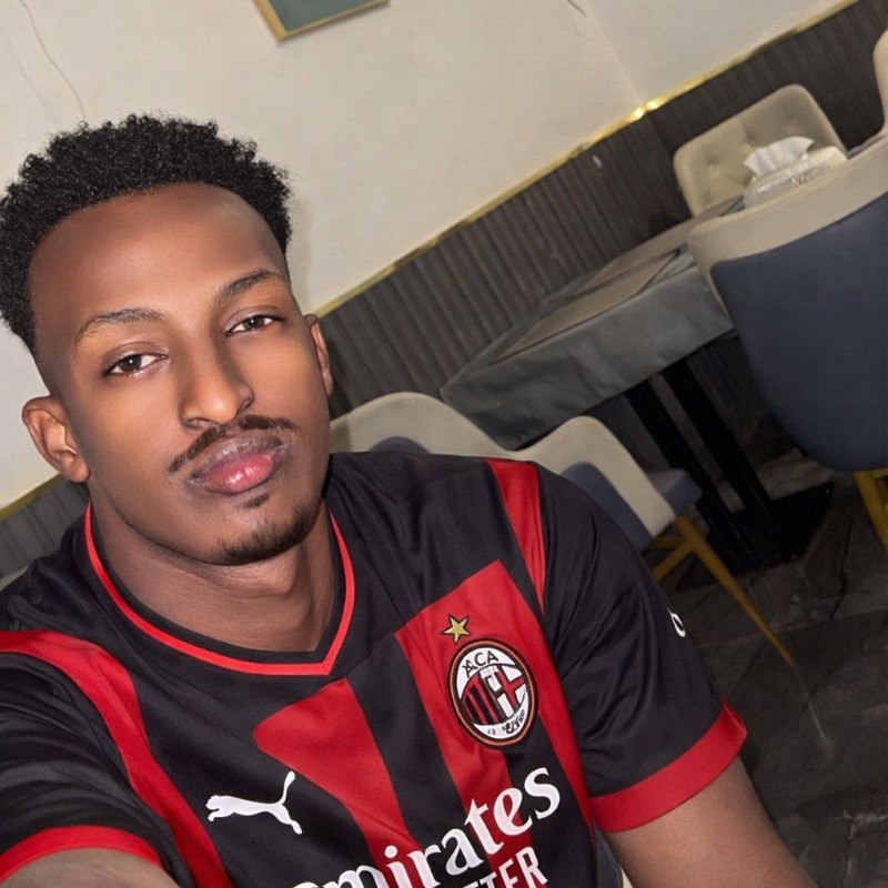 𝗭𝗮𝗸𝗮𝗿𝗶𝗲 𝗺𝗼𝗵𝗶𝘂𝗱𝗶n (@zakarie_mohu) | Snapchat Stories, Spotlight & Lenses