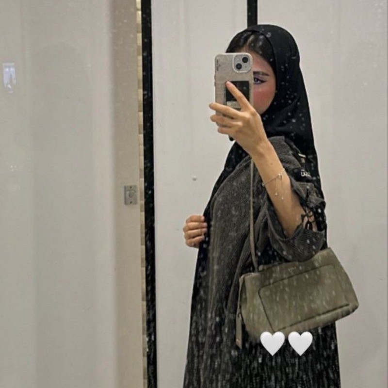 Zeba Ghazi (@zeeg9529) | Snapchat Stories, Spotlight & Lenses