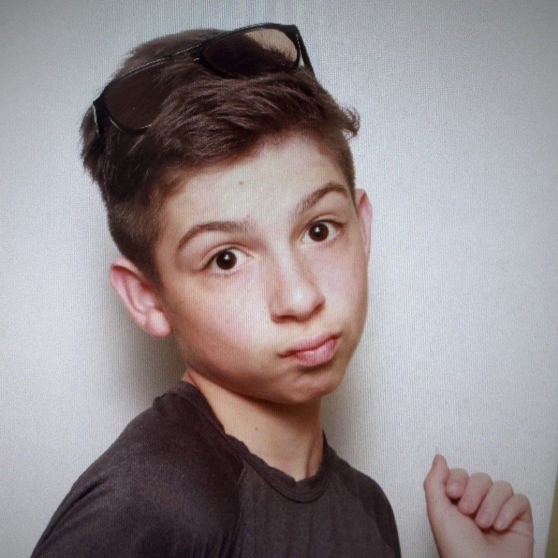 Zev Zegans (@zevzenyc) | Snapchat Stories, Spotlight & Lenses