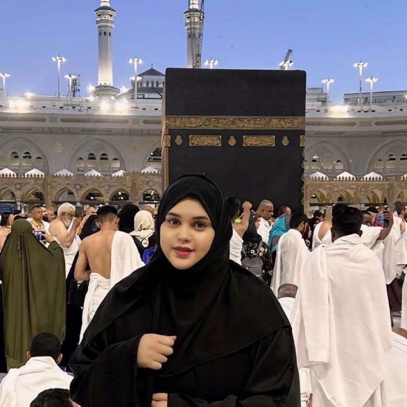 Z (@zeyneb.siddo) | Snapchat Stories, Spotlight & Lenses