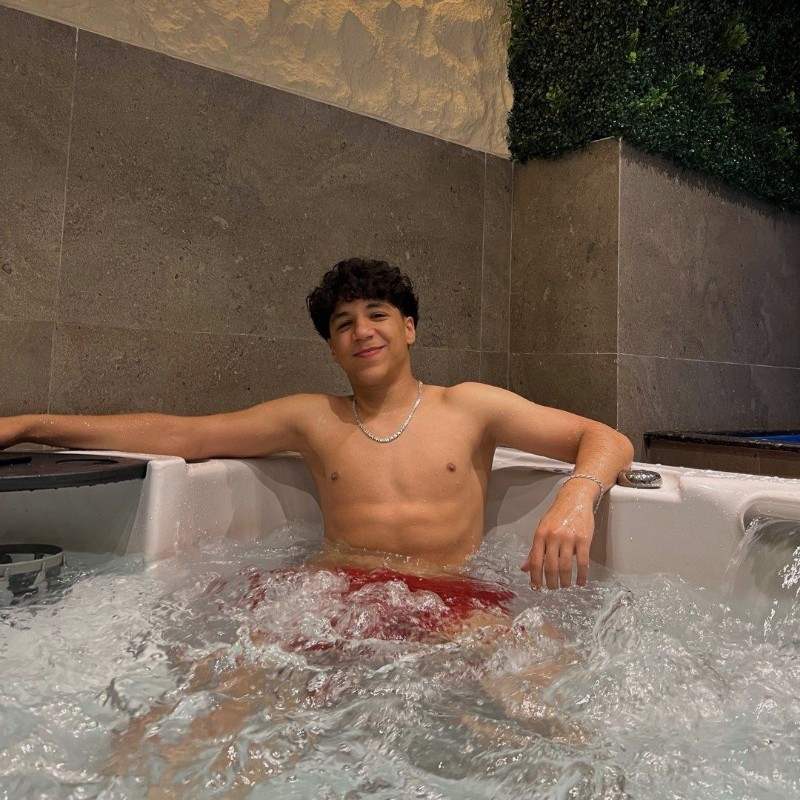 Ziad Amr (@ziadxmr) | Snapchat Stories, Spotlight & Lenses