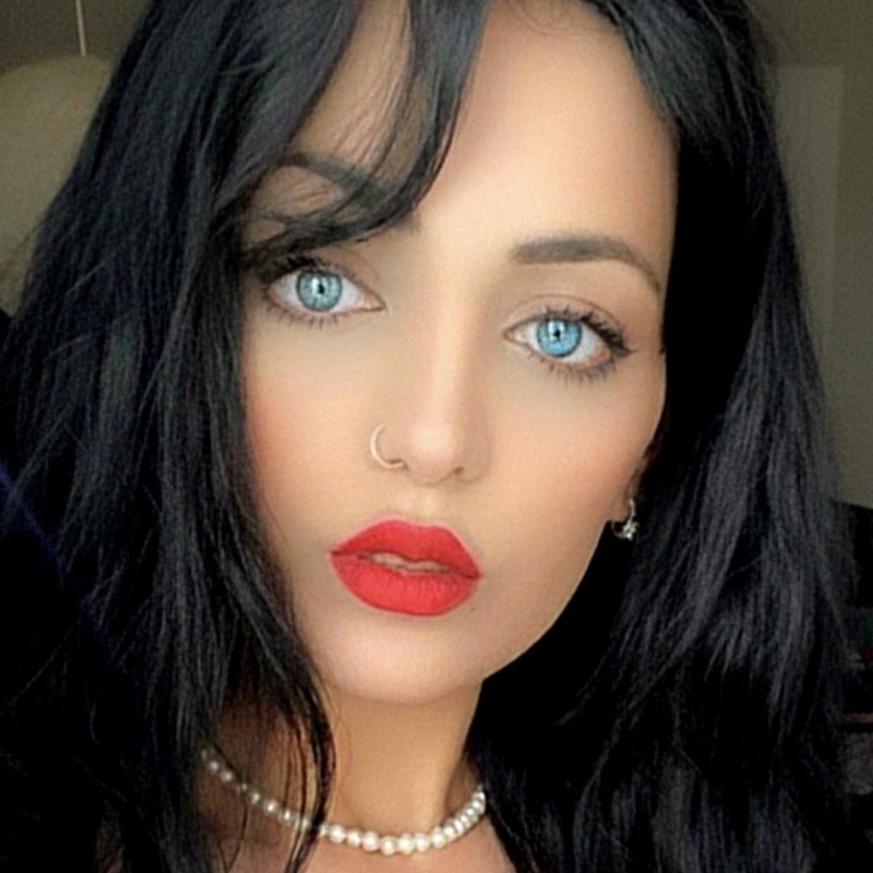 dont call me (@zina_echo) | Snapchat Stories, Spotlight & Lenses