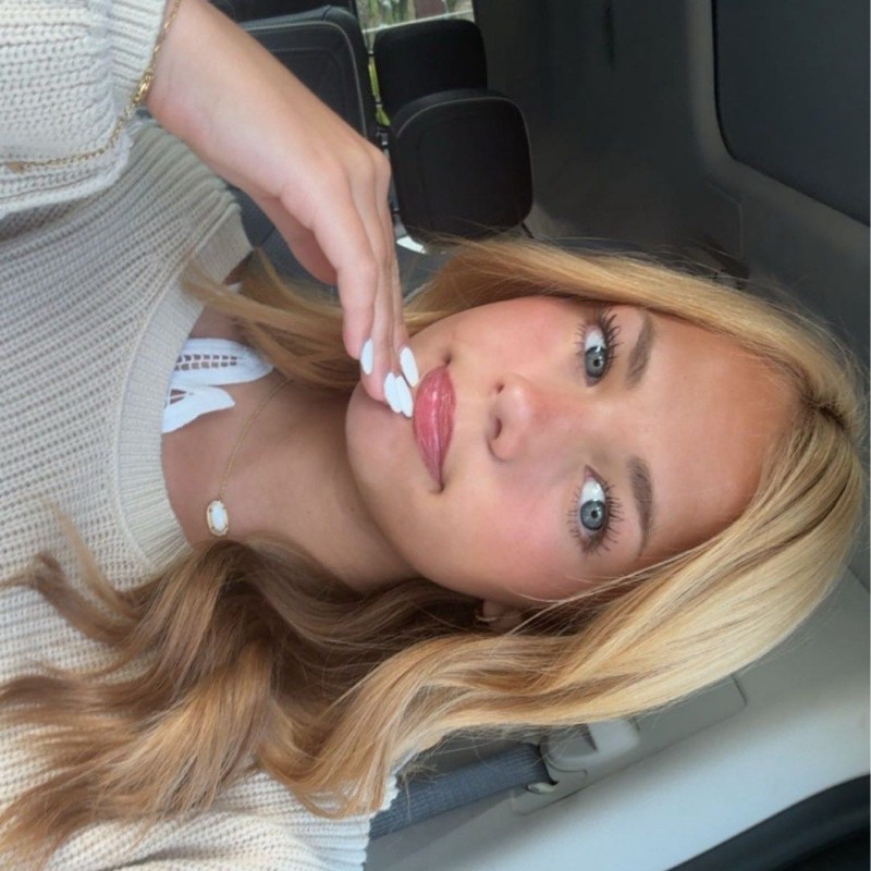 zoee 🤍 (@zoee.stone) | Snapchat Stories, Spotlight & Lenses