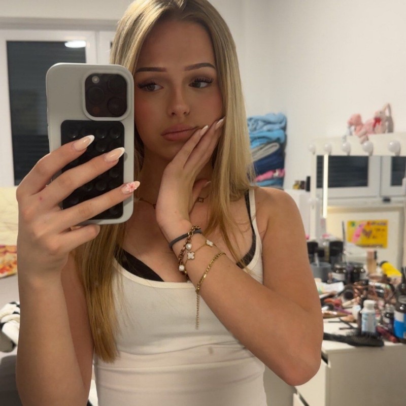 Zoey (@zoeyy_dpl) | Snapchat Stories, Spotlight & Lenses
